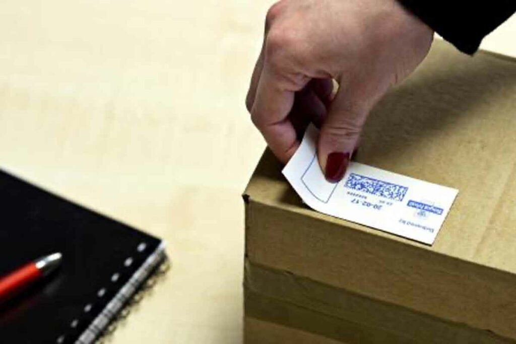 How To Use A Franking Machine – Detailed Step-By-Step Guide